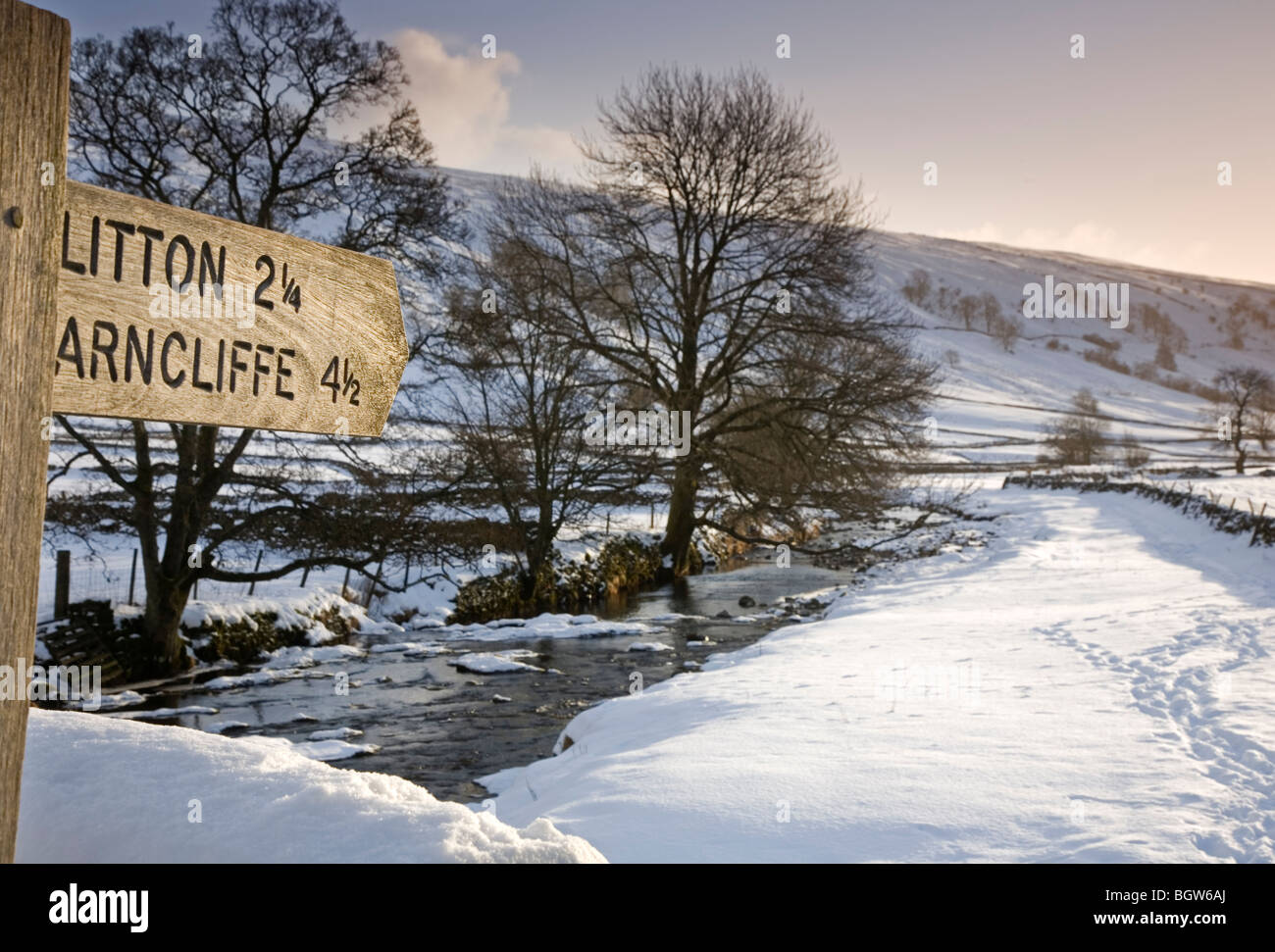 Skirfare river hi-res stock photography and images - Alamy