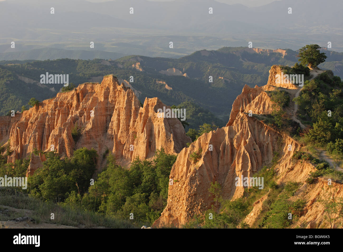 Sand pyramids hi-res stock photography and images - Alamy