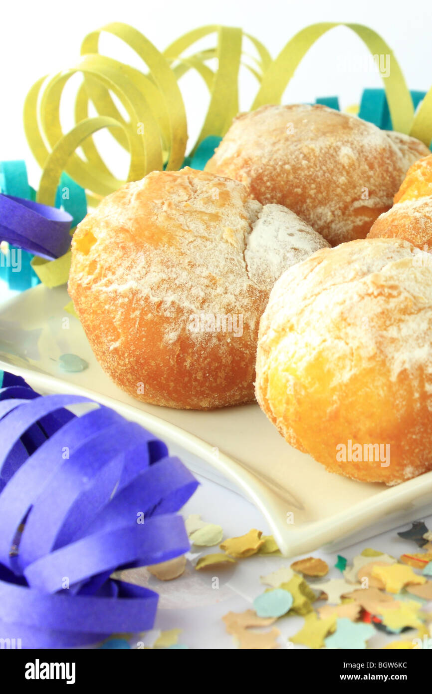 doughnuts plate isolated on white Stock Photo - Alamy