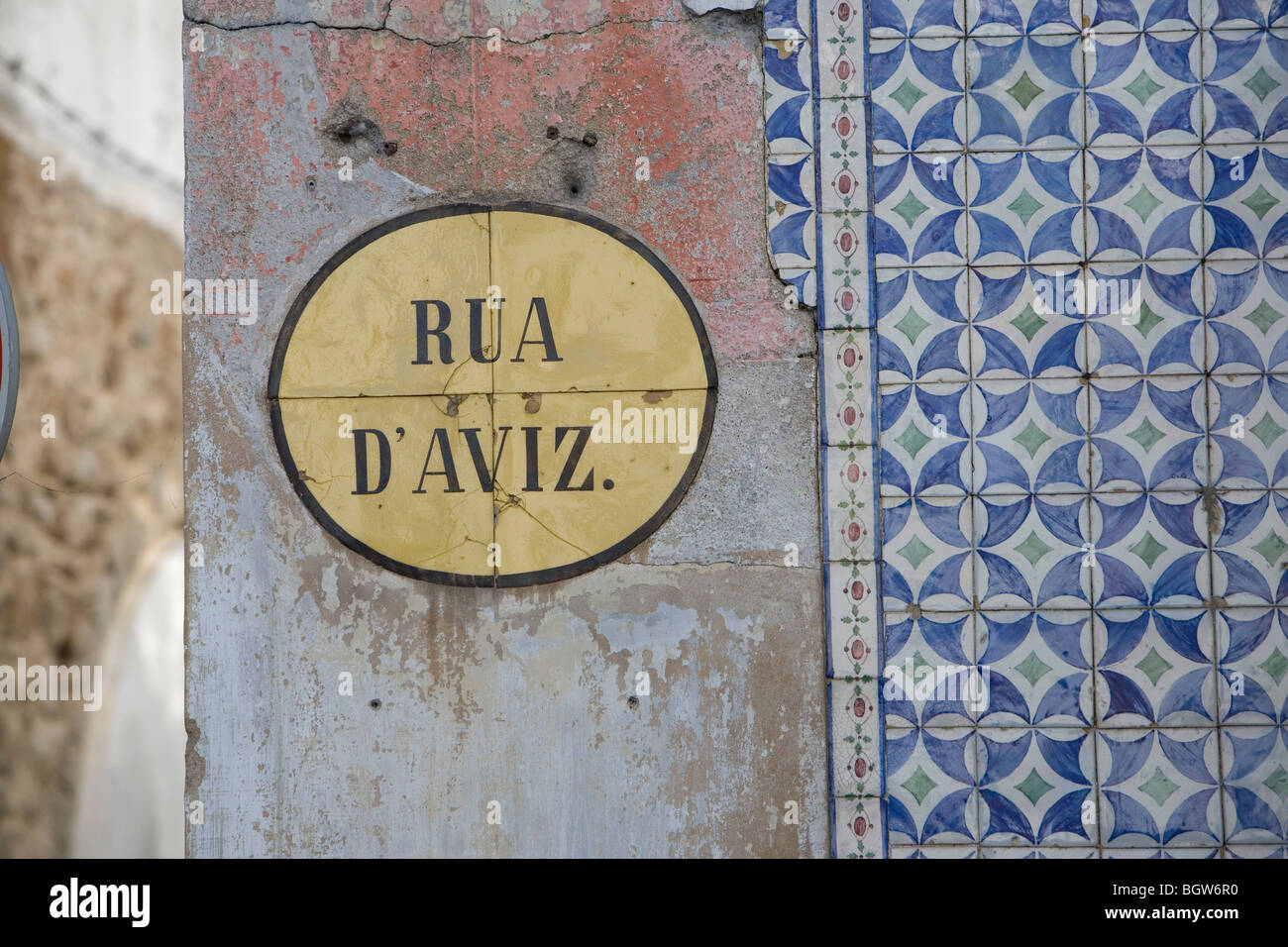 Portugal road signs hi-res stock photography and images - Alamy