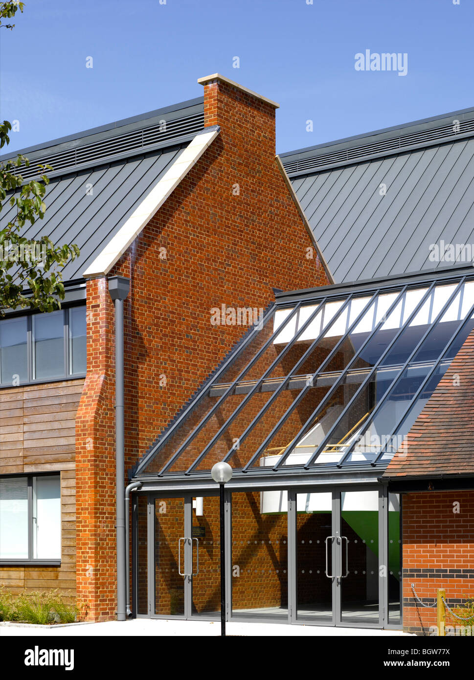 cranleigh school science wing Stock Photo - Alamy