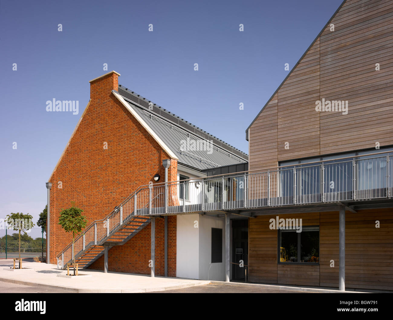 cranleigh school science wing Stock Photo - Alamy