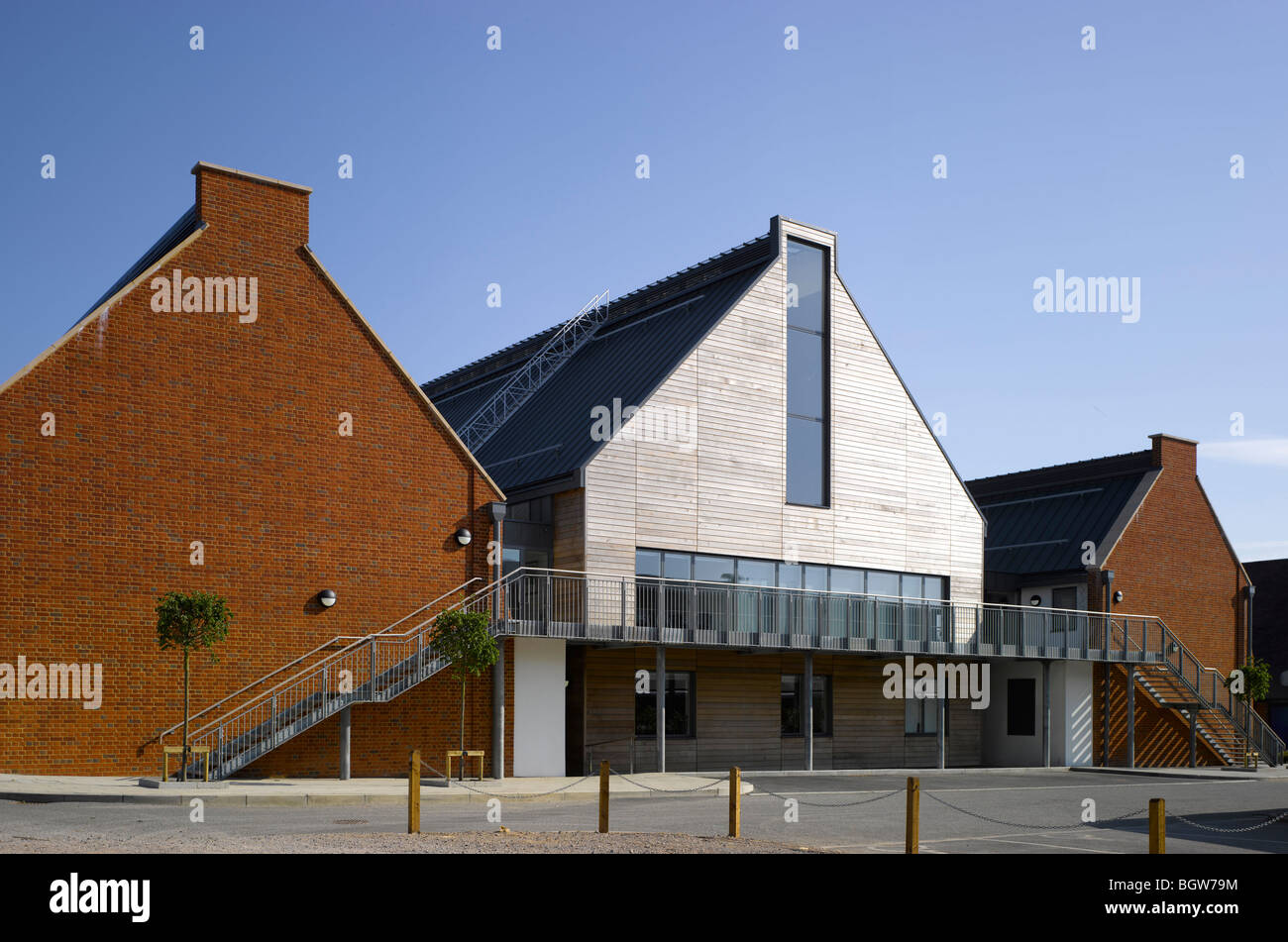cranleigh school science wing Stock Photo - Alamy