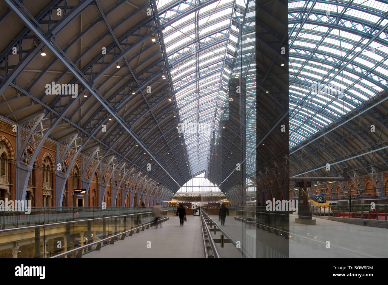 st pancras international railway station Stock Photo - Alamy