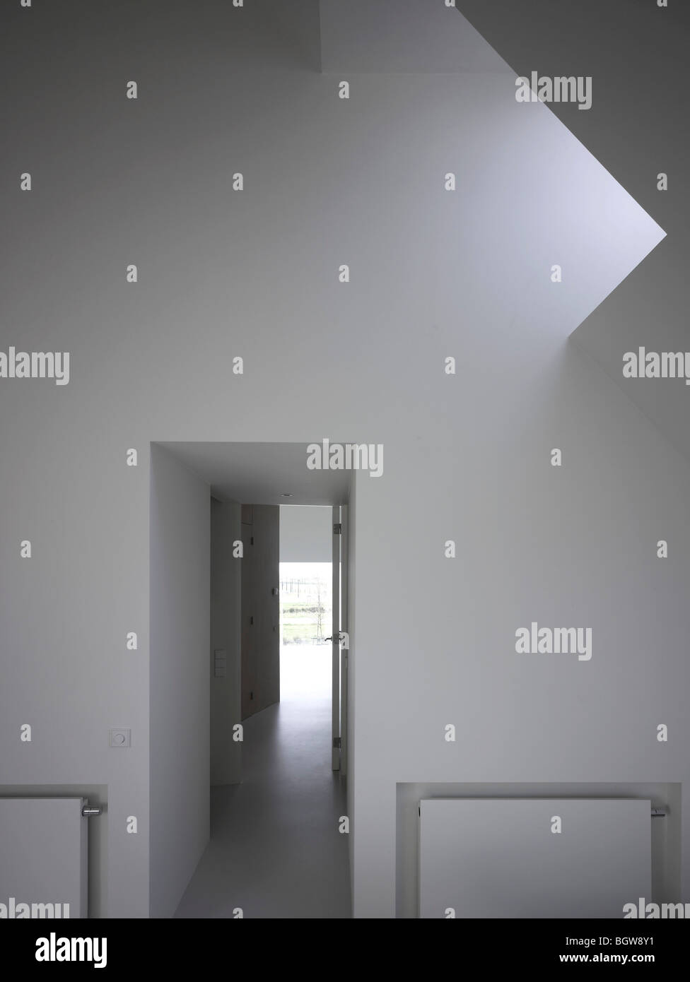 HOUSE BIERINGS, LEIDSCHE RIJN, NETHERLANDS, ROCHA TOMBAL Stock Photo ...