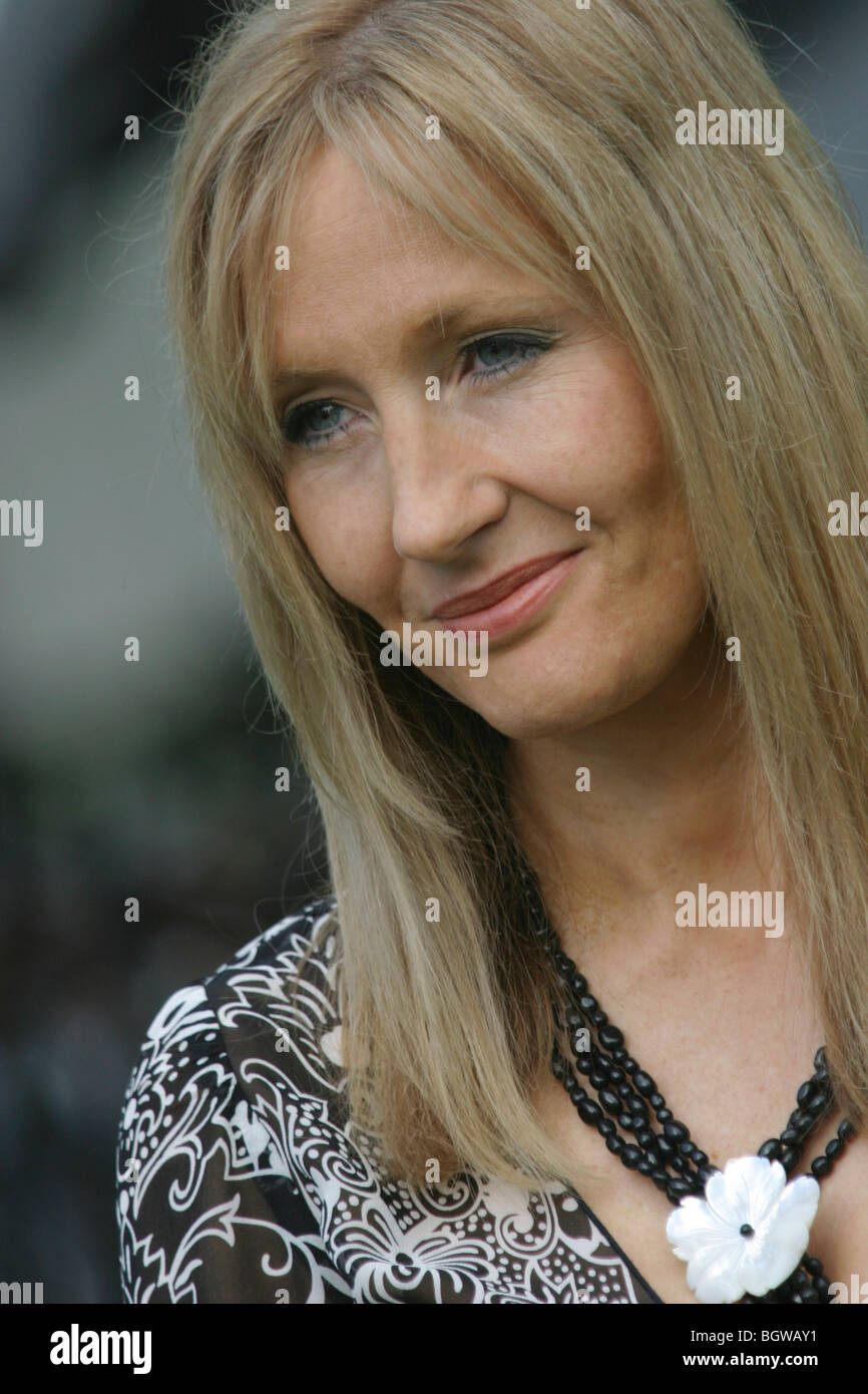 Joanne rowling portrait hi-res stock photography and images - Alamy