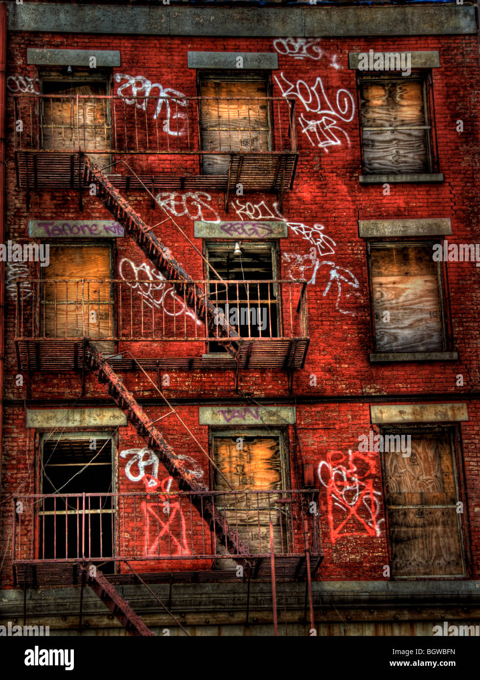 Fire escape graffiti hi-res stock photography and images - Alamy Fire escape graffiti hi-res stock photography and images - Alamy