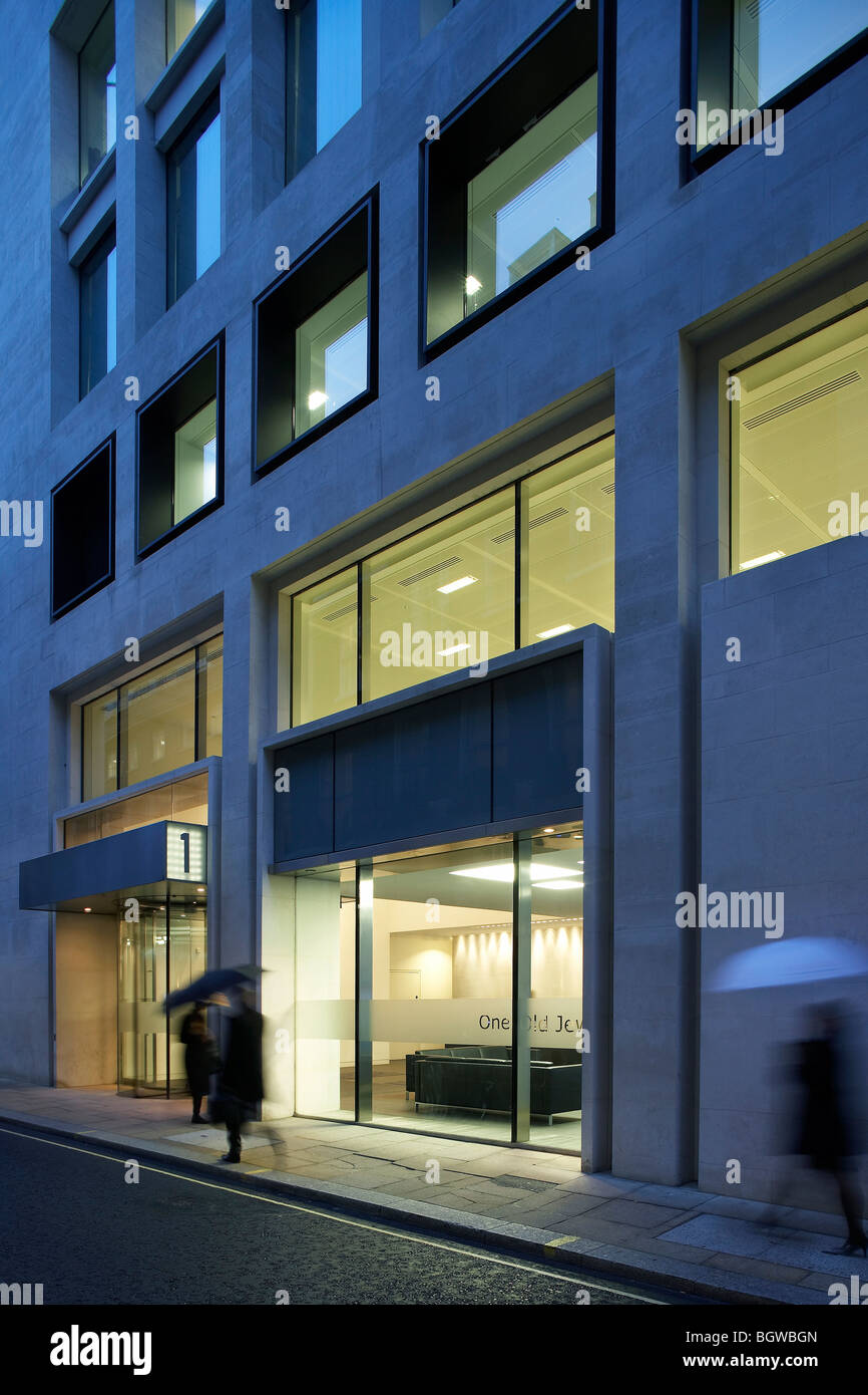 ONE OLD JEWRY, LONDON, UNITED KINGDOM, SHEPPARD ROBSON Stock Photo - Alamy