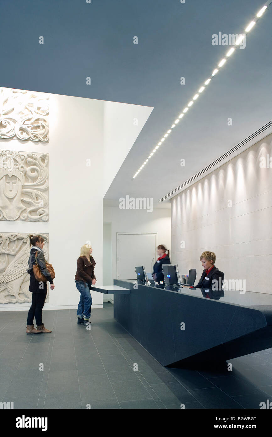 ONE OLD JEWRY, LONDON, UNITED KINGDOM, SHEPPARD ROBSON Stock Photo - Alamy