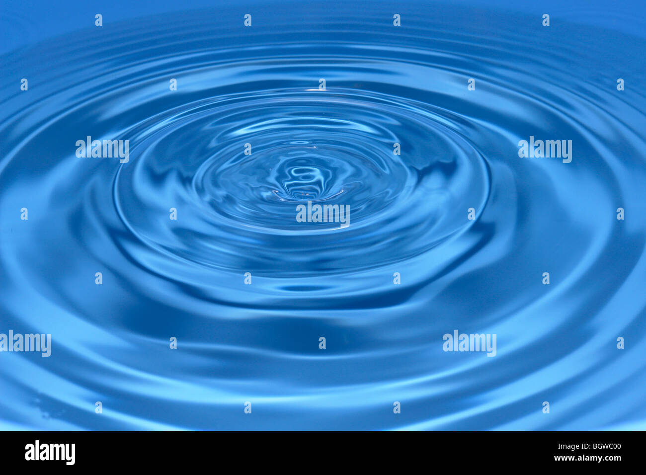 Concentric rings blue hi-res stock photography and images - Alamy