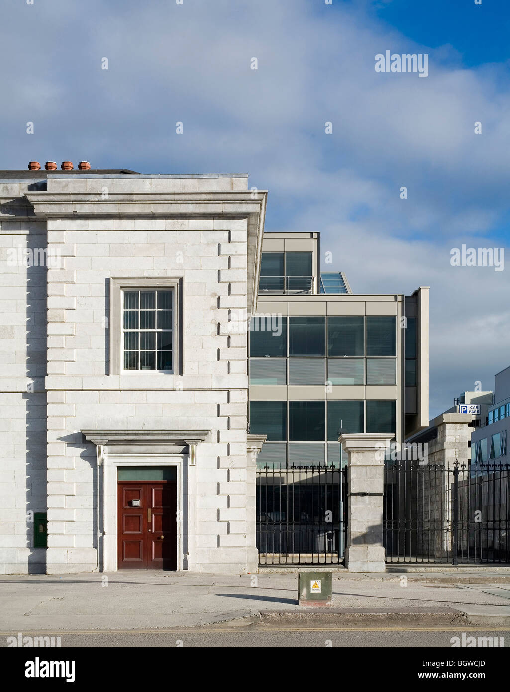 Offices architecture hi-res stock photography and images - Alamy