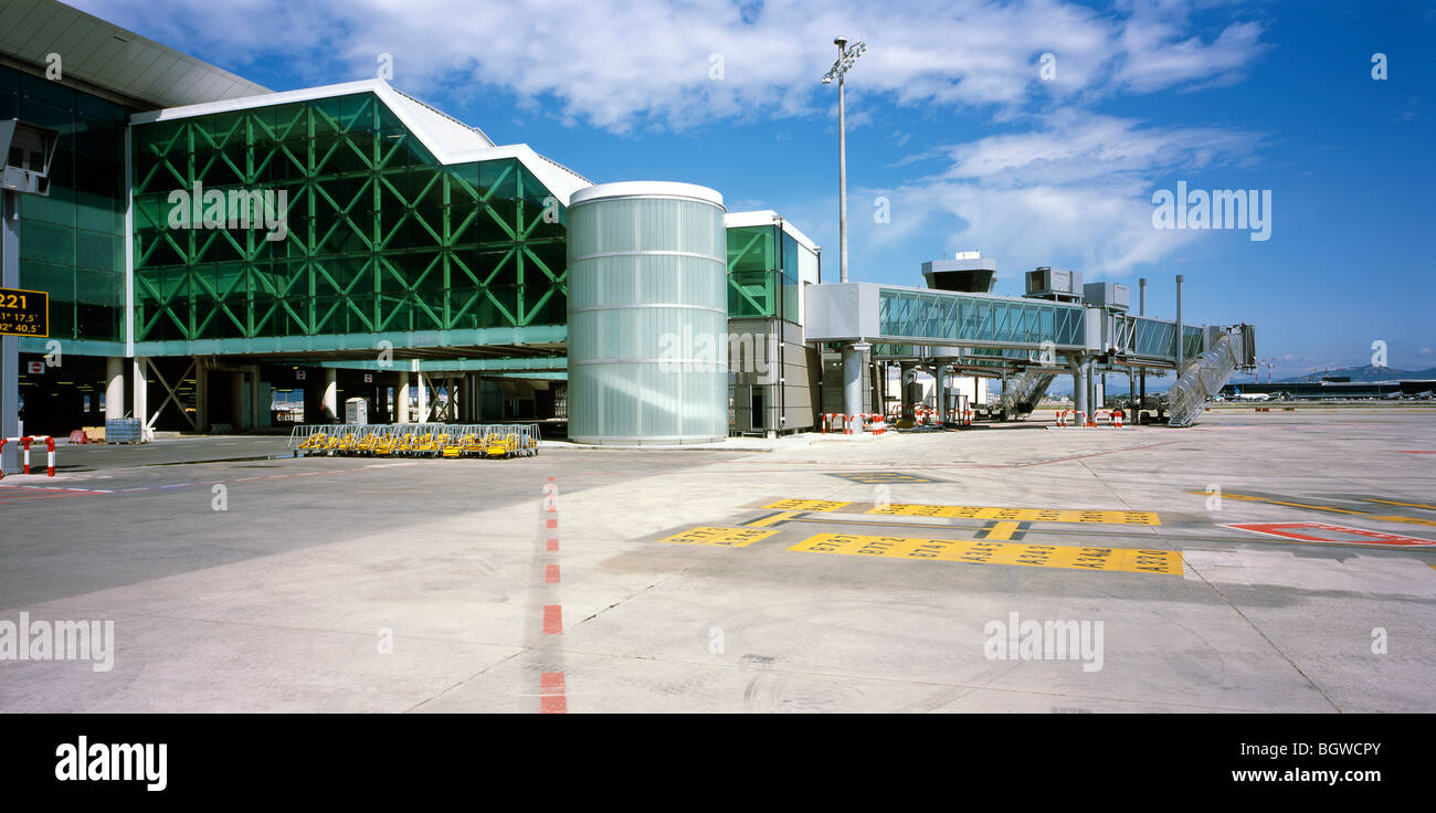 exterior view terminal finger as seen outside terminal building ...