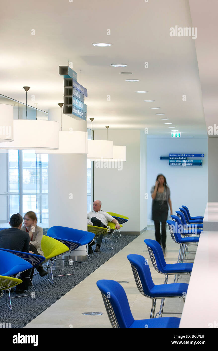 guardian offices kings place, colourful seating area Stock Photo - Alamy