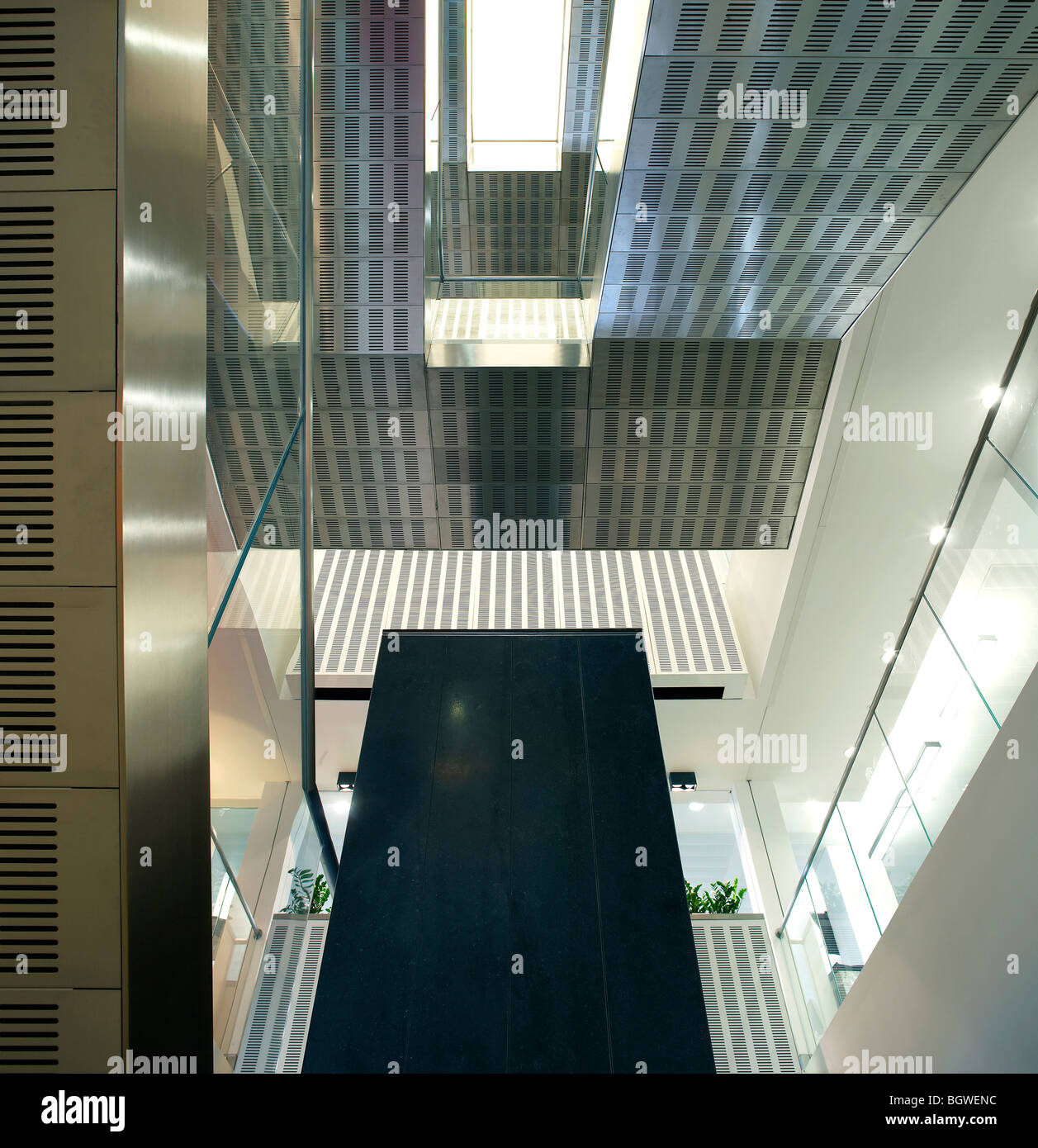 The guardian newspaper interior hi-res stock photography and images - Alamy