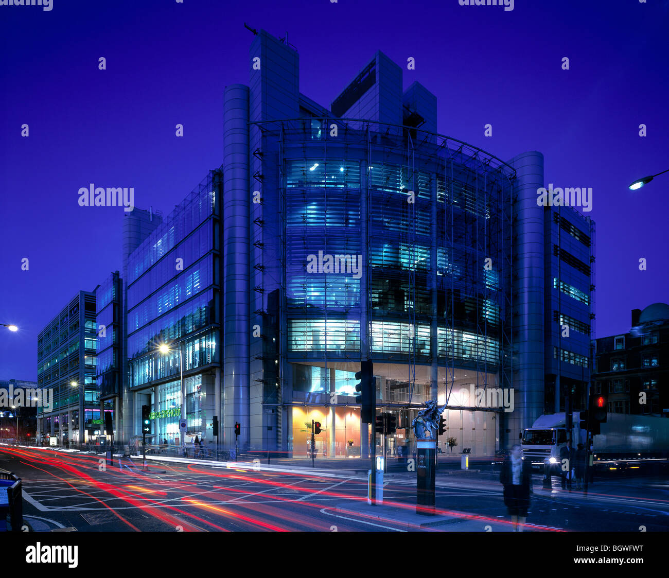 Royal london buildings hi-res stock photography and images - Alamy