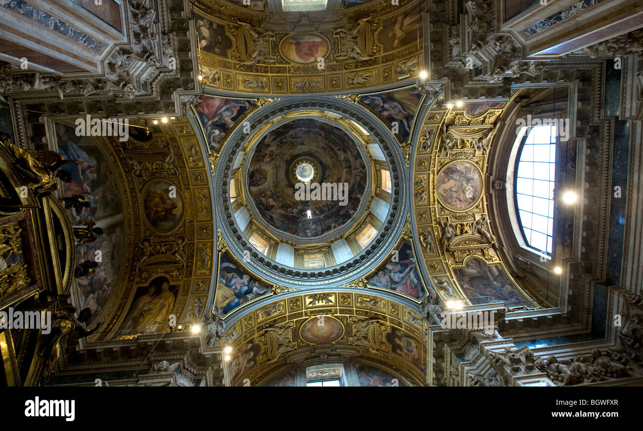 Santa maria maggiore rome hi-res stock photography and images - Alamy