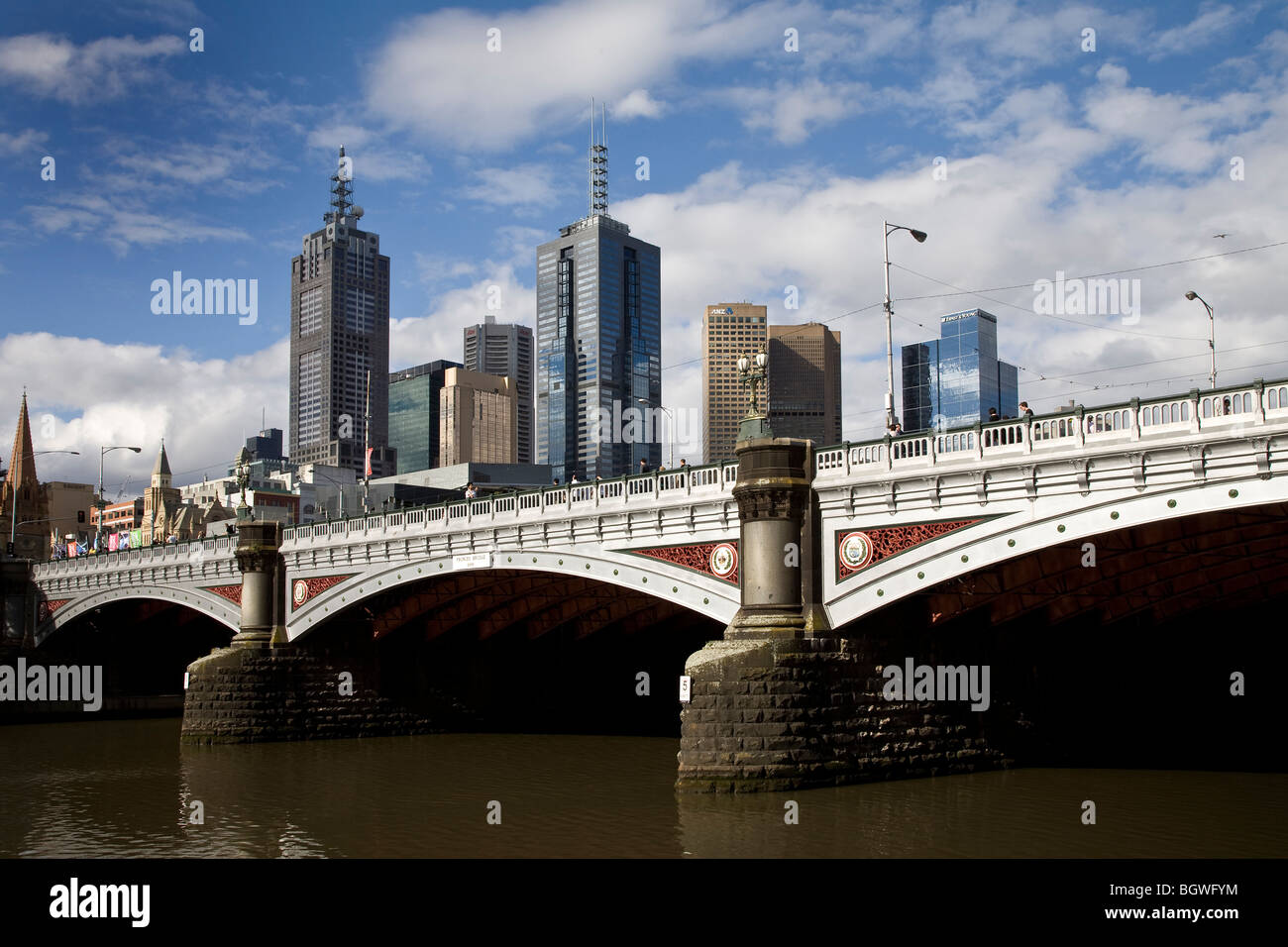 Melbourne skyline & The Princes Bridge Stock Photo - Alamy