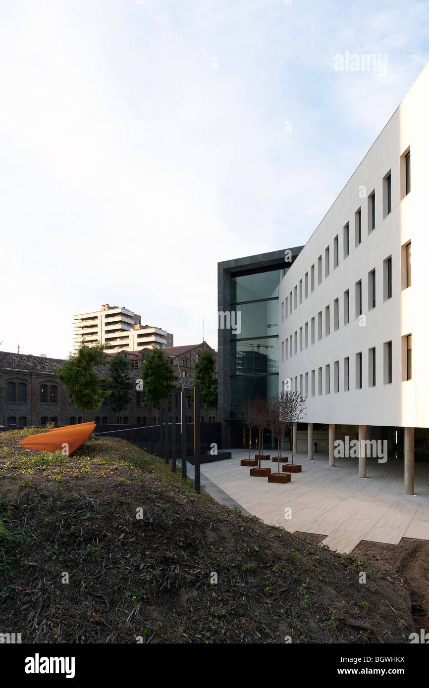Library of the university of barcelona hi-res stock photography and ...