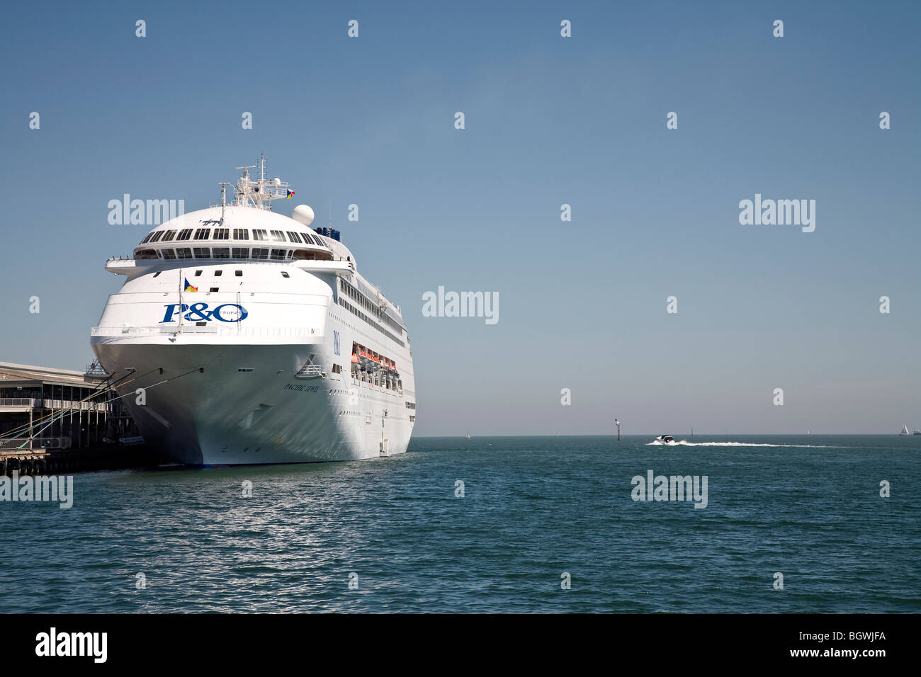 Pacific jewel cruise ship hi-res stock photography and images - Alamy