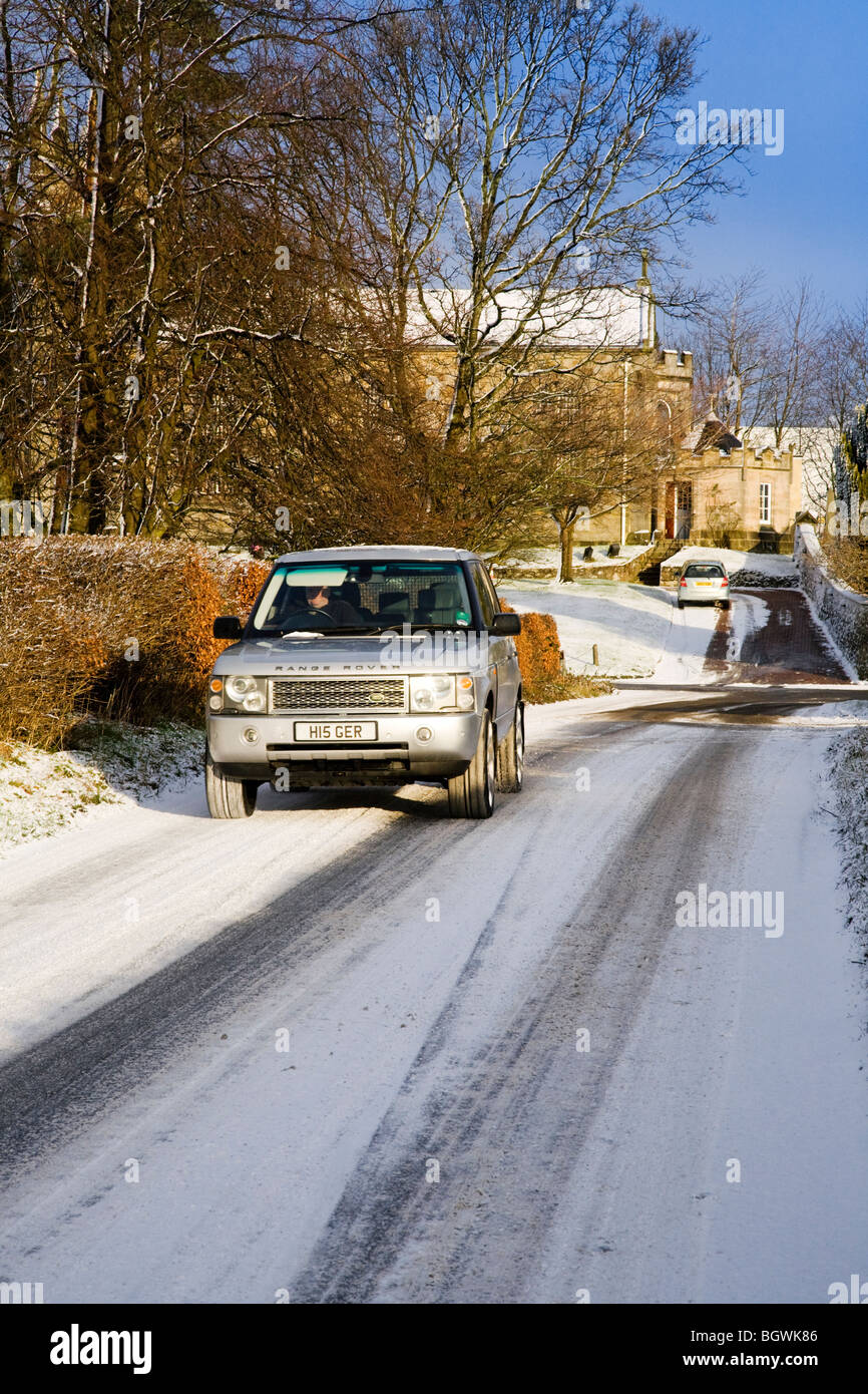4x4 range rover hi-res stock photography and images - Alamy