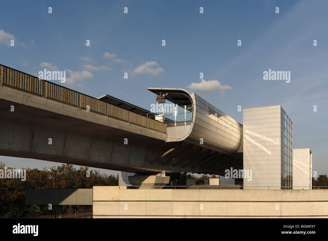 Dlr pontoon dock station london hi-res stock photography and images - Alamy