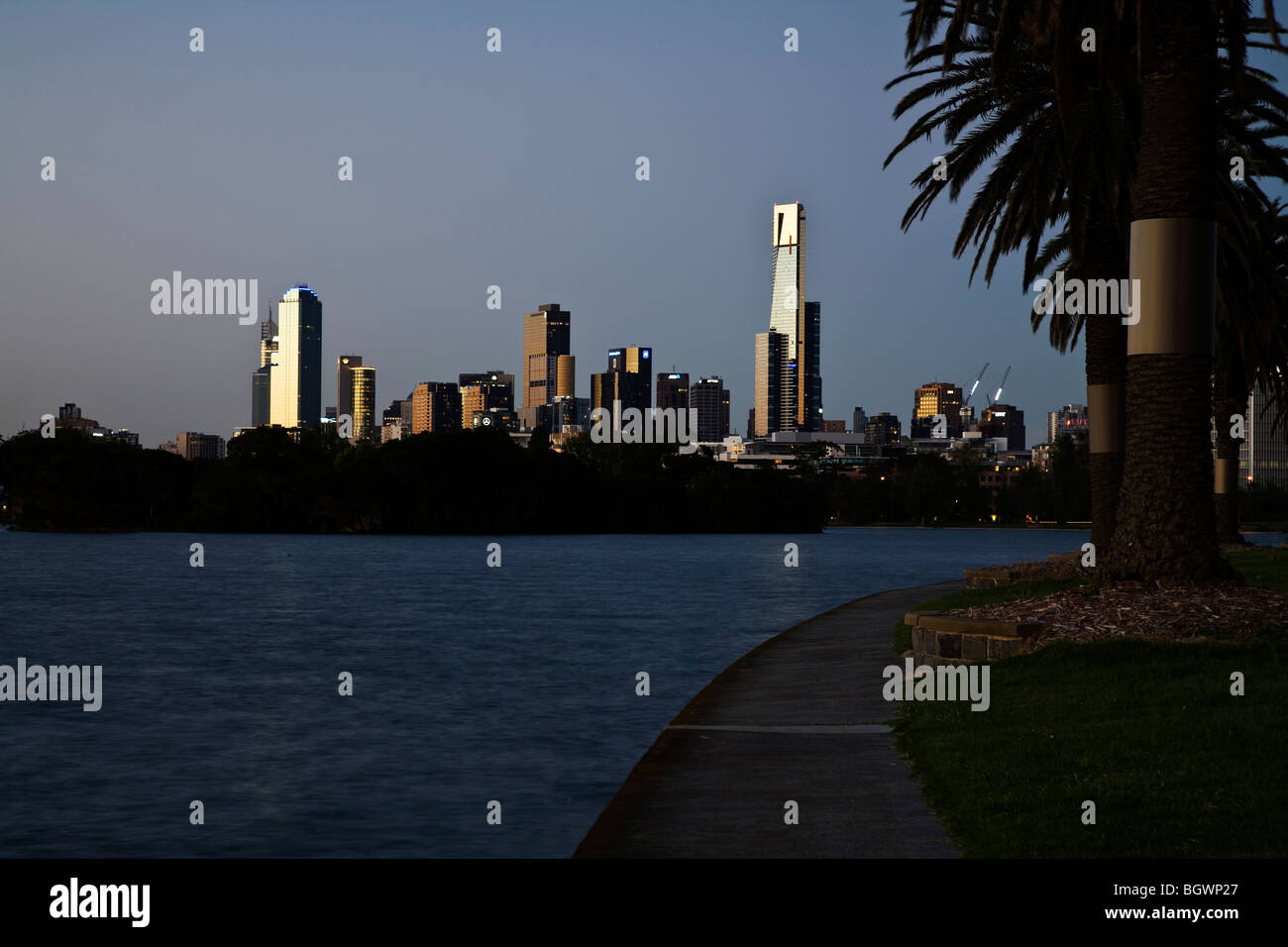 Melbourne park skyline hi-res stock photography and images - Alamy