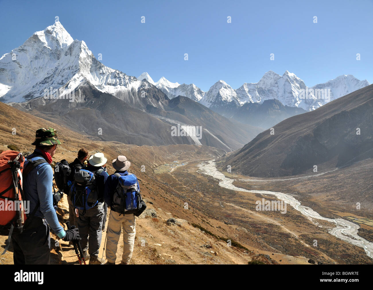 Himalaya everest flags hi-res stock photography and images - Alamy