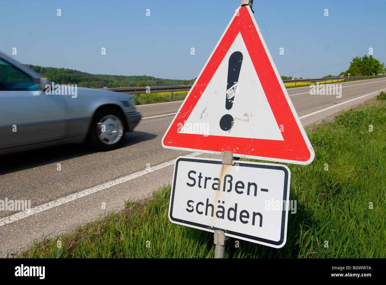 Damage to road signs hi-res stock photography and images - Alamy