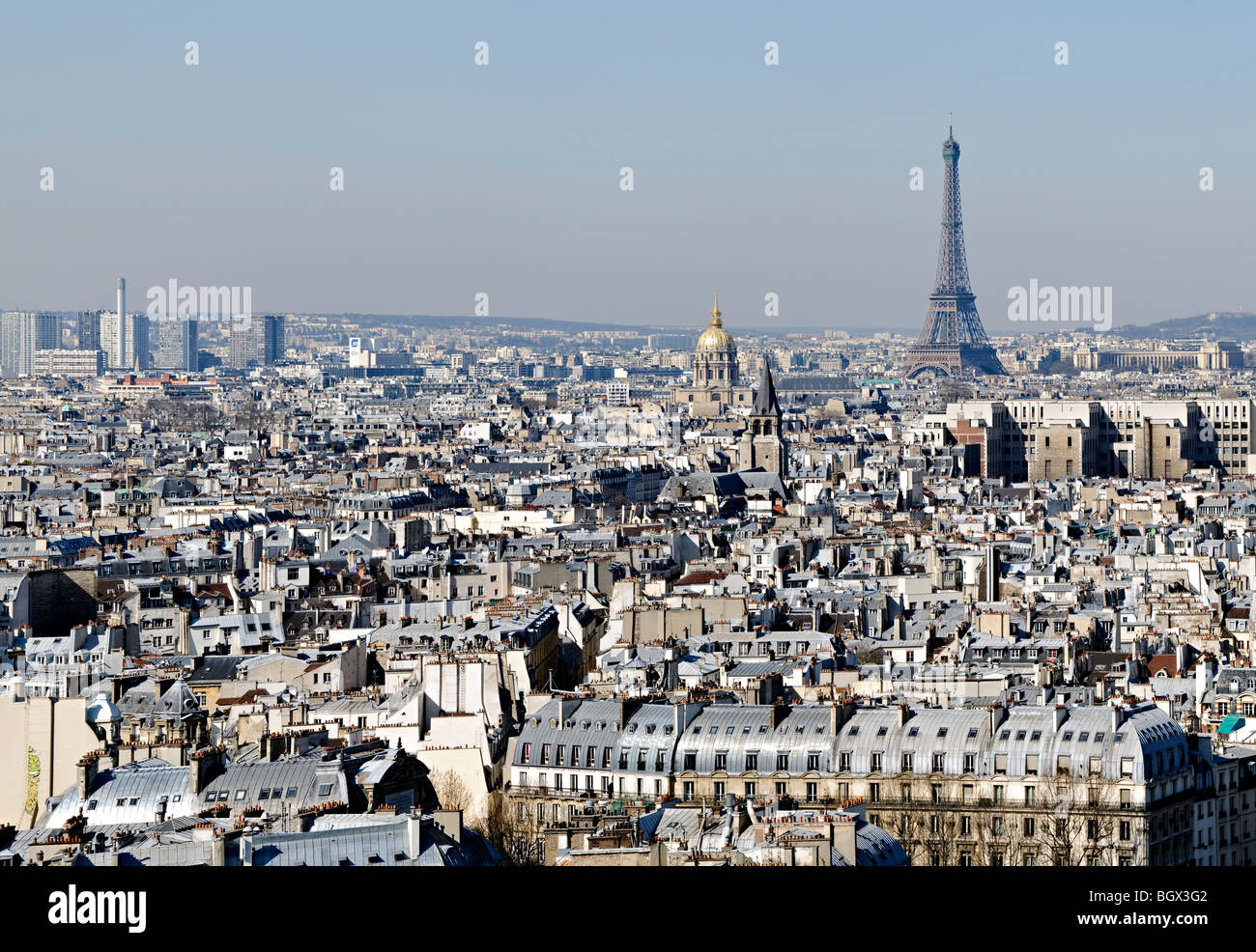 Paris skyline hi-res stock photography and images - Alamy