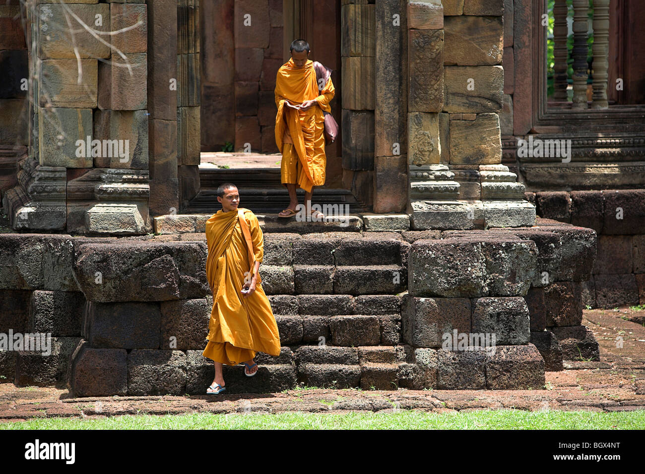 Monks at a Buddhist temple Stock Photo - Alamy