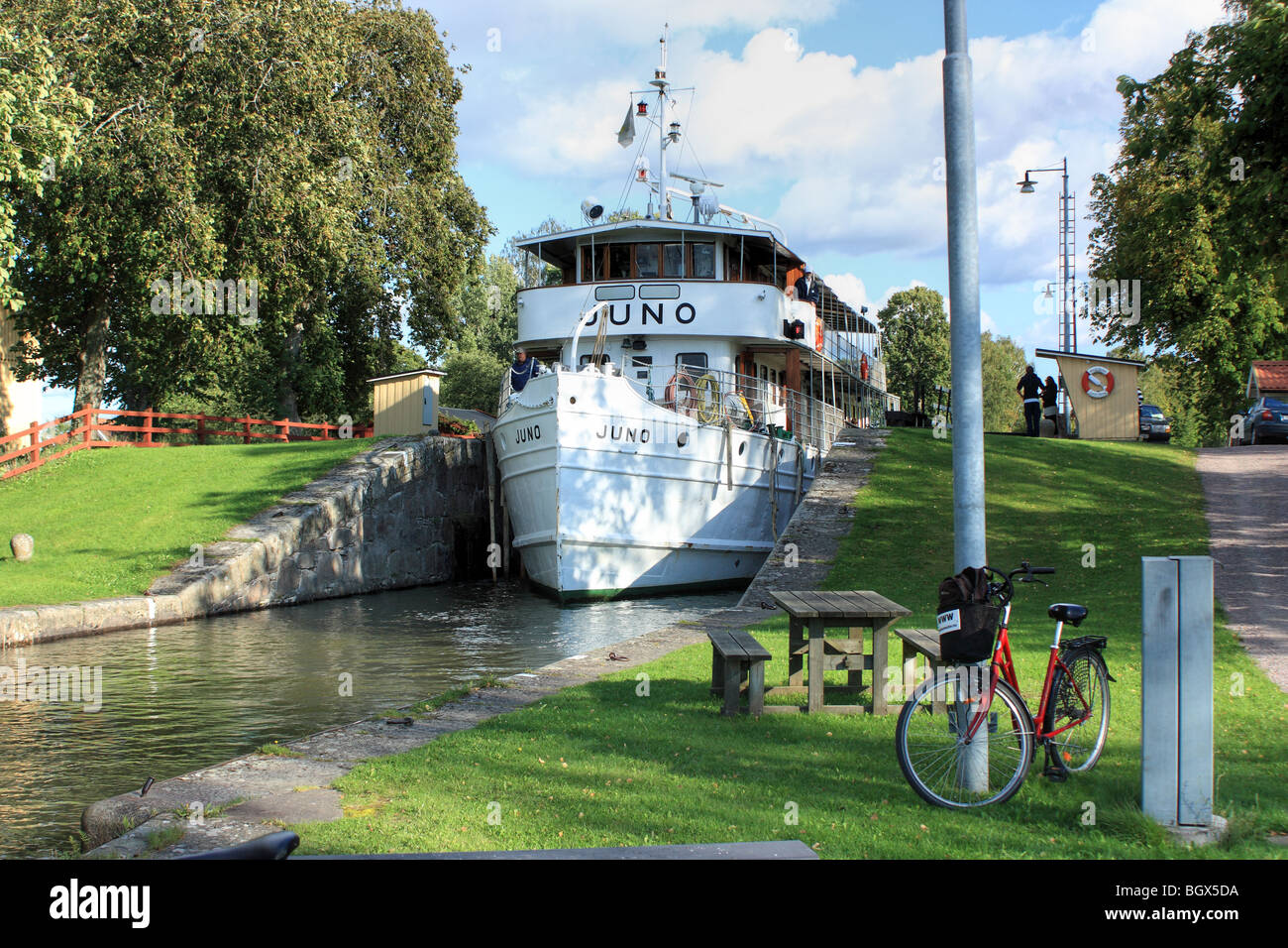 Ms juno hi-res stock photography and images - Alamy