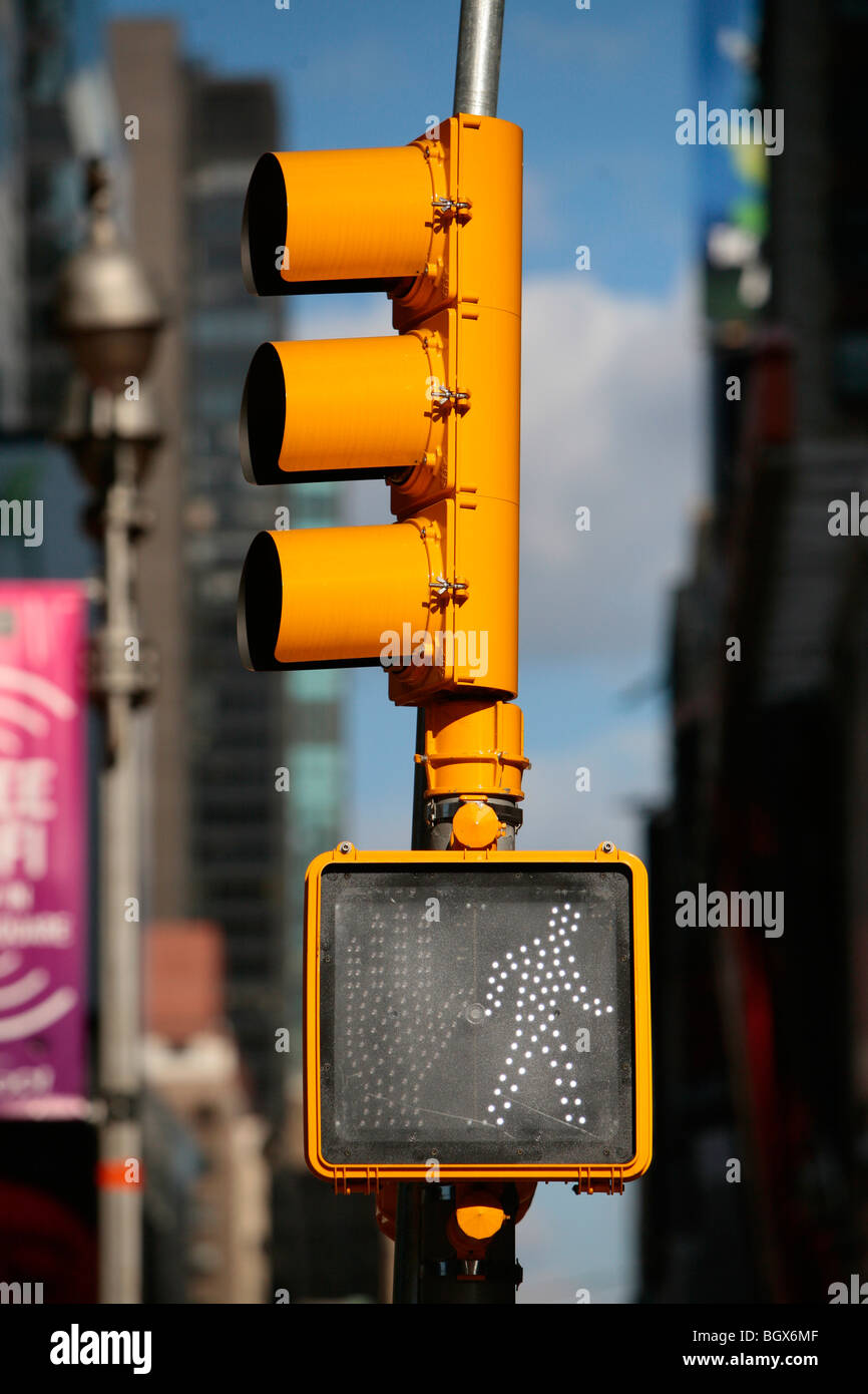 Yellow traffic signs hi-res stock photography and images - Alamy