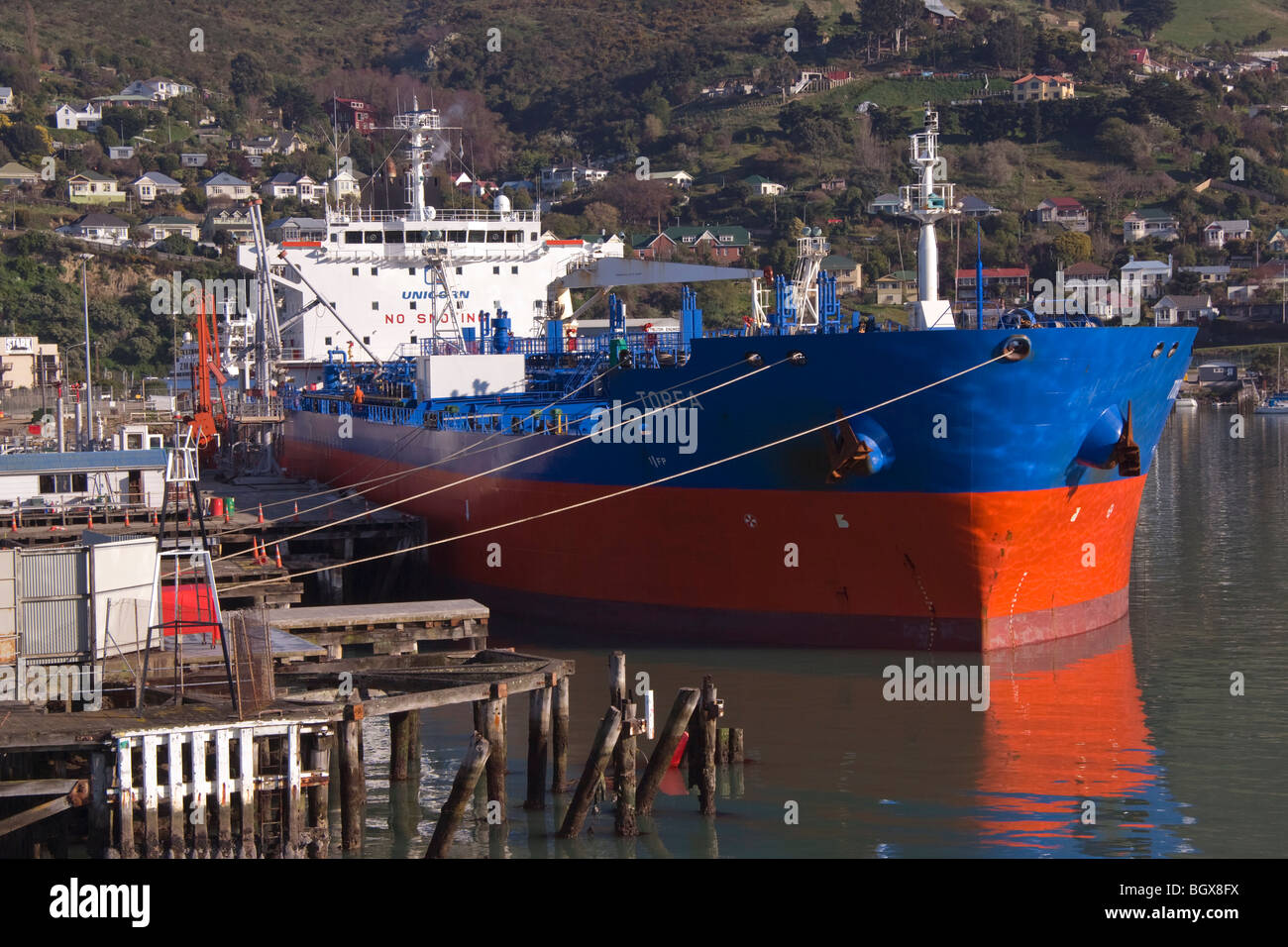 Oil tanker at berth hi-res stock photography and images - Alamy