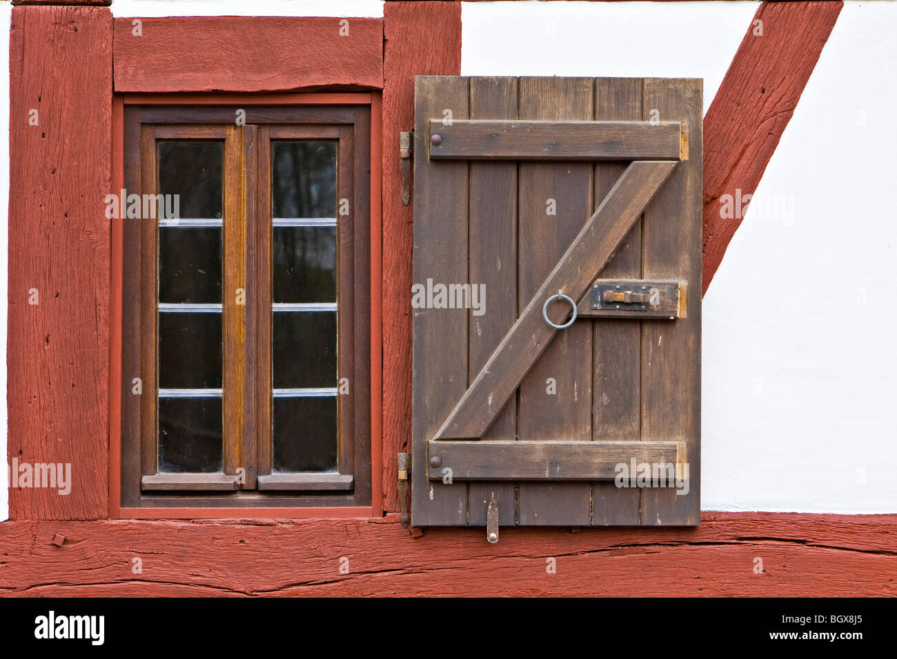 Museum windows hi-res stock photography and images - Alamy