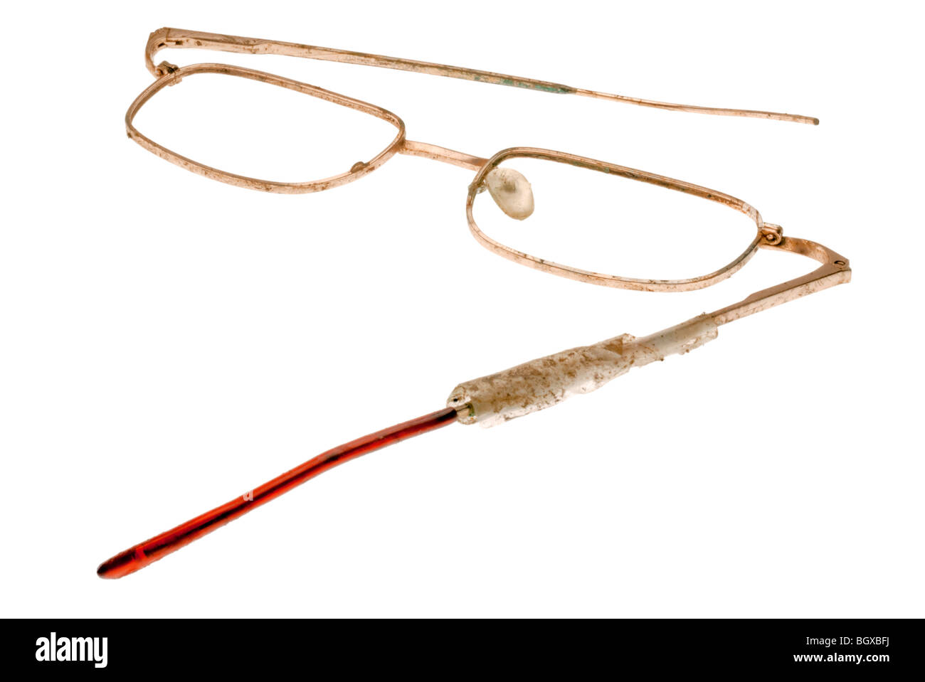 Pair of glasses broken hi-res stock photography and images - Alamy
