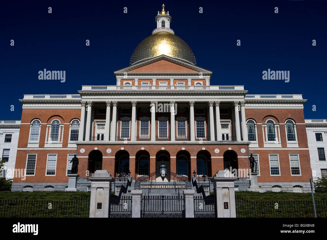 Massachusetts state capitol hi-res stock photography and images - Alamy