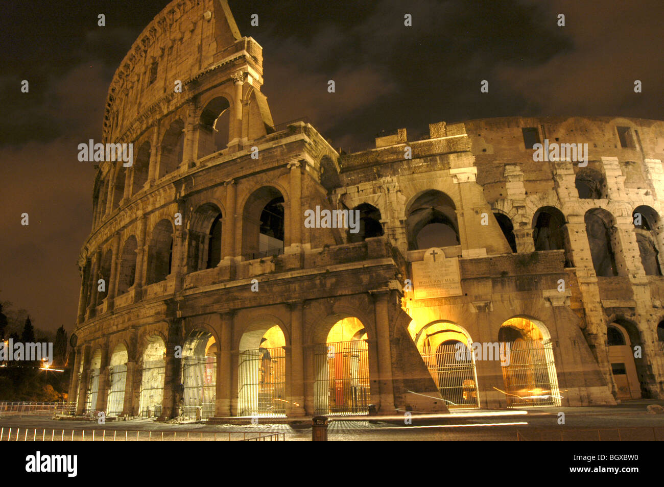 Colosseum at night Stock Photo - Alamy