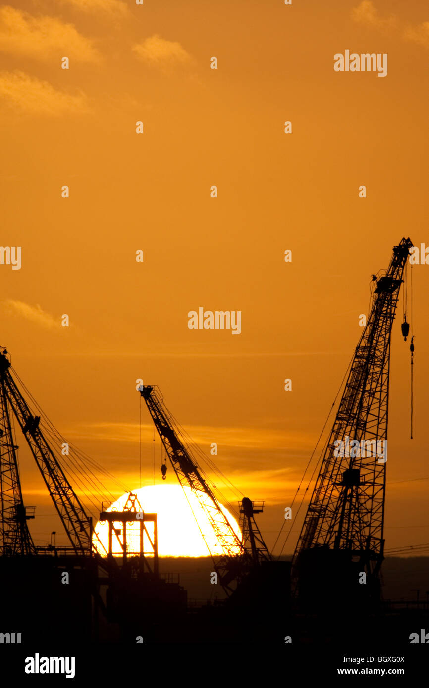 Cargo dock uk night hi-res stock photography and images - Alamy