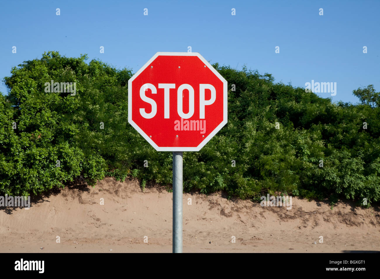 Mozambique road sign hi-res stock photography and images - Alamy