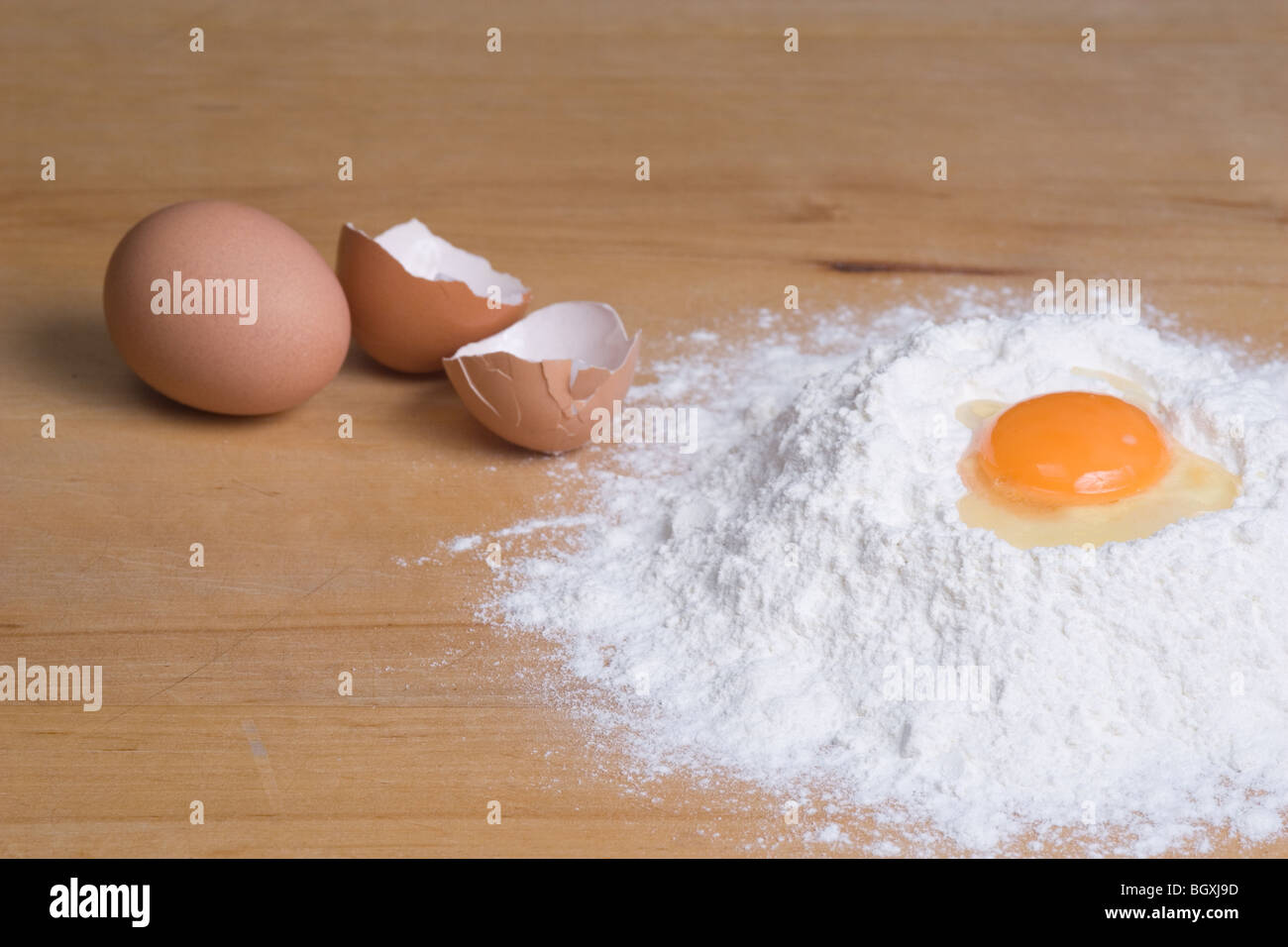 Egg and shell Stock Photo - Alamy