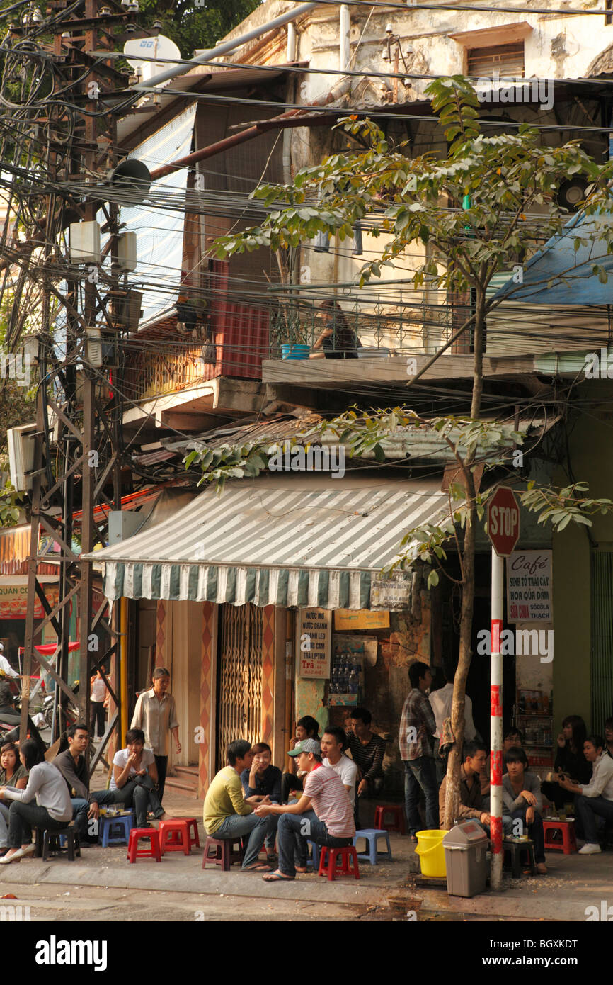 Roadside Cafe - Old Quarter,Hanoi,Vietnam Stock Photo - Alamy