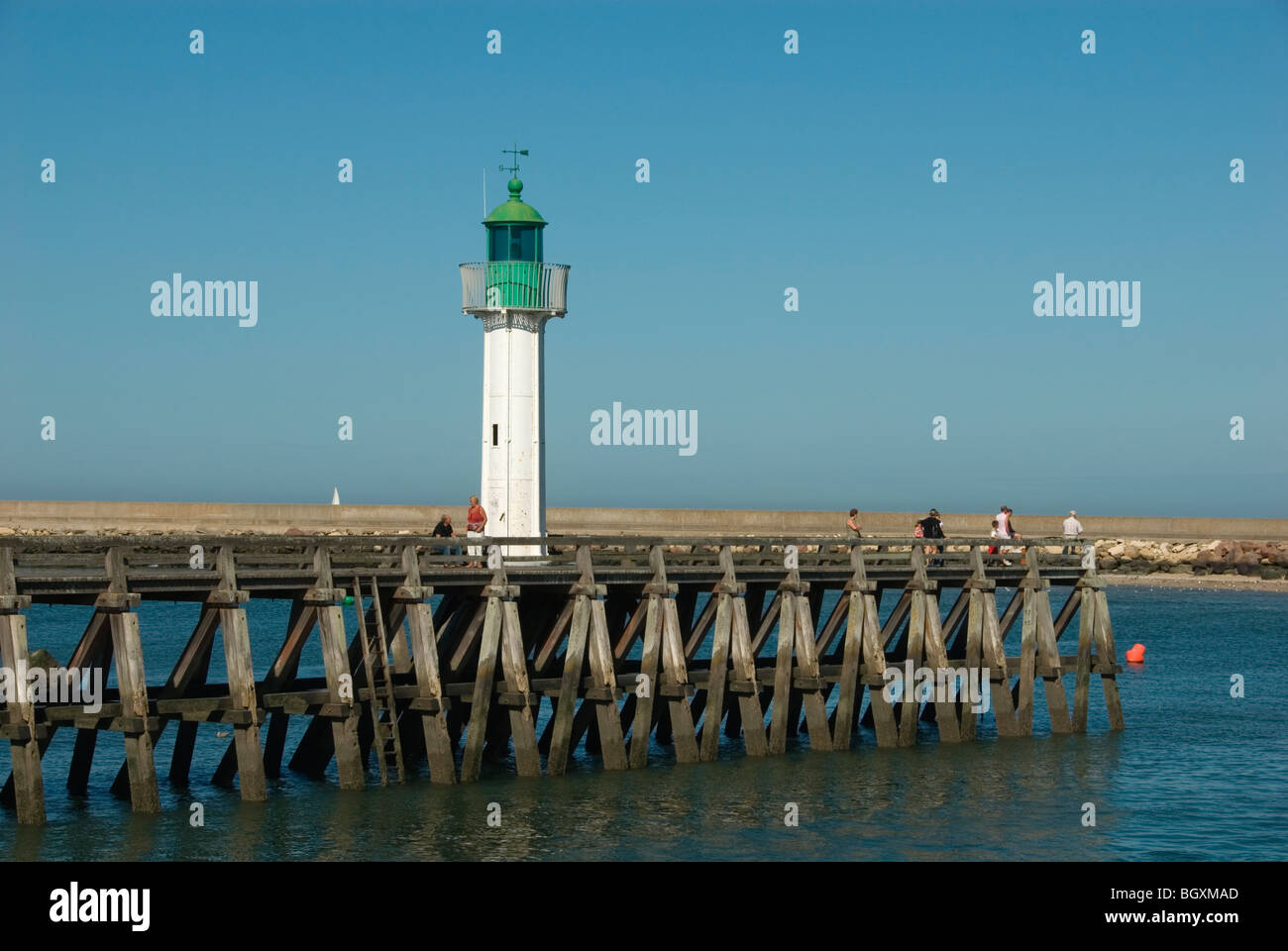Lighthouse jetty hi-res stock photography and images - Alamy