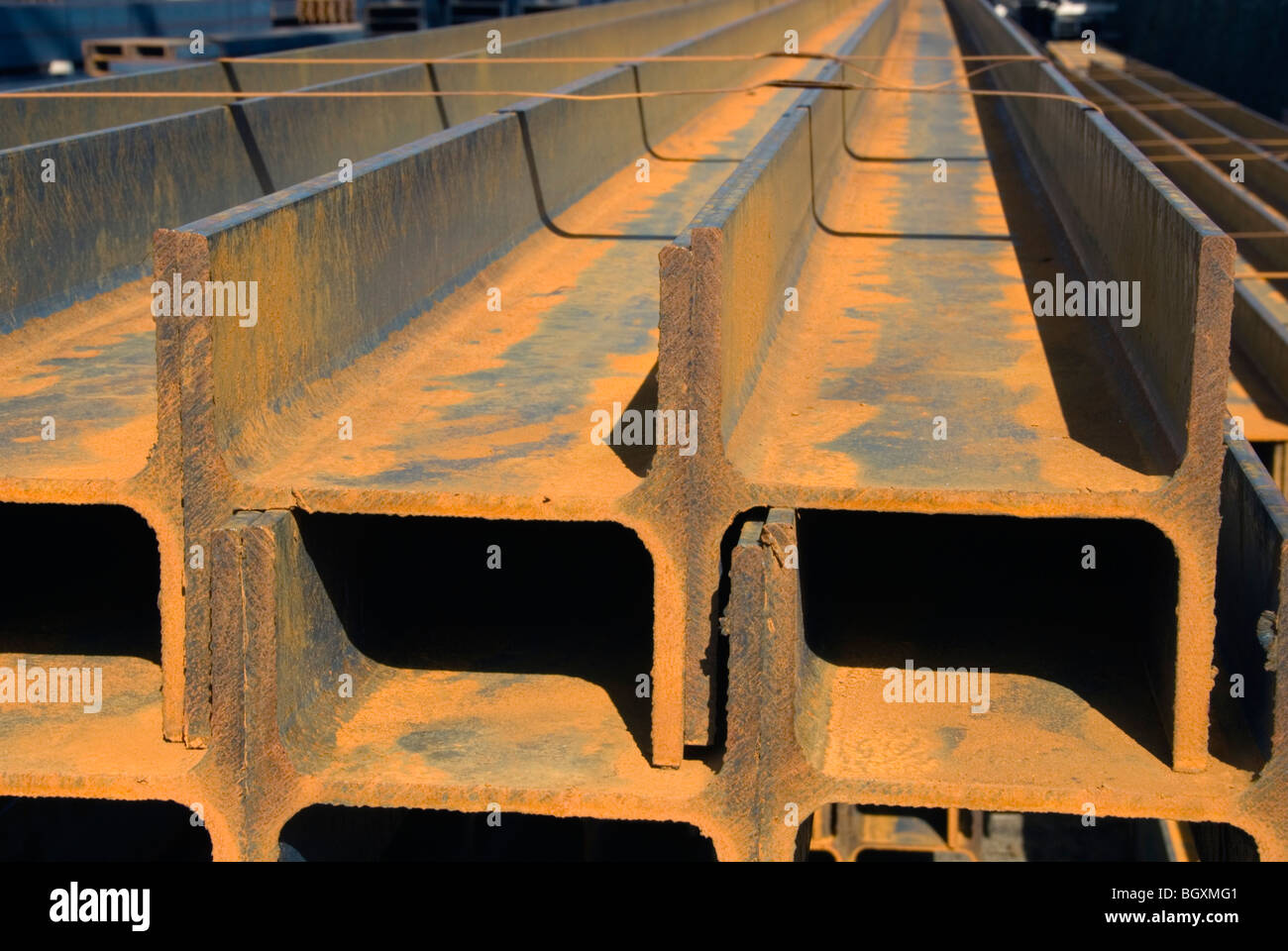 Girder beams hi-res stock photography and images - Alamy