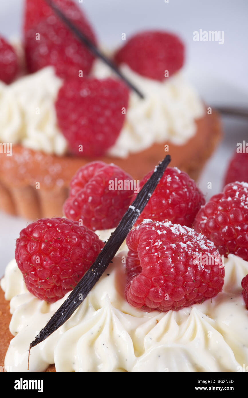 Raspberries with vanilla Stock Photo - Alamy