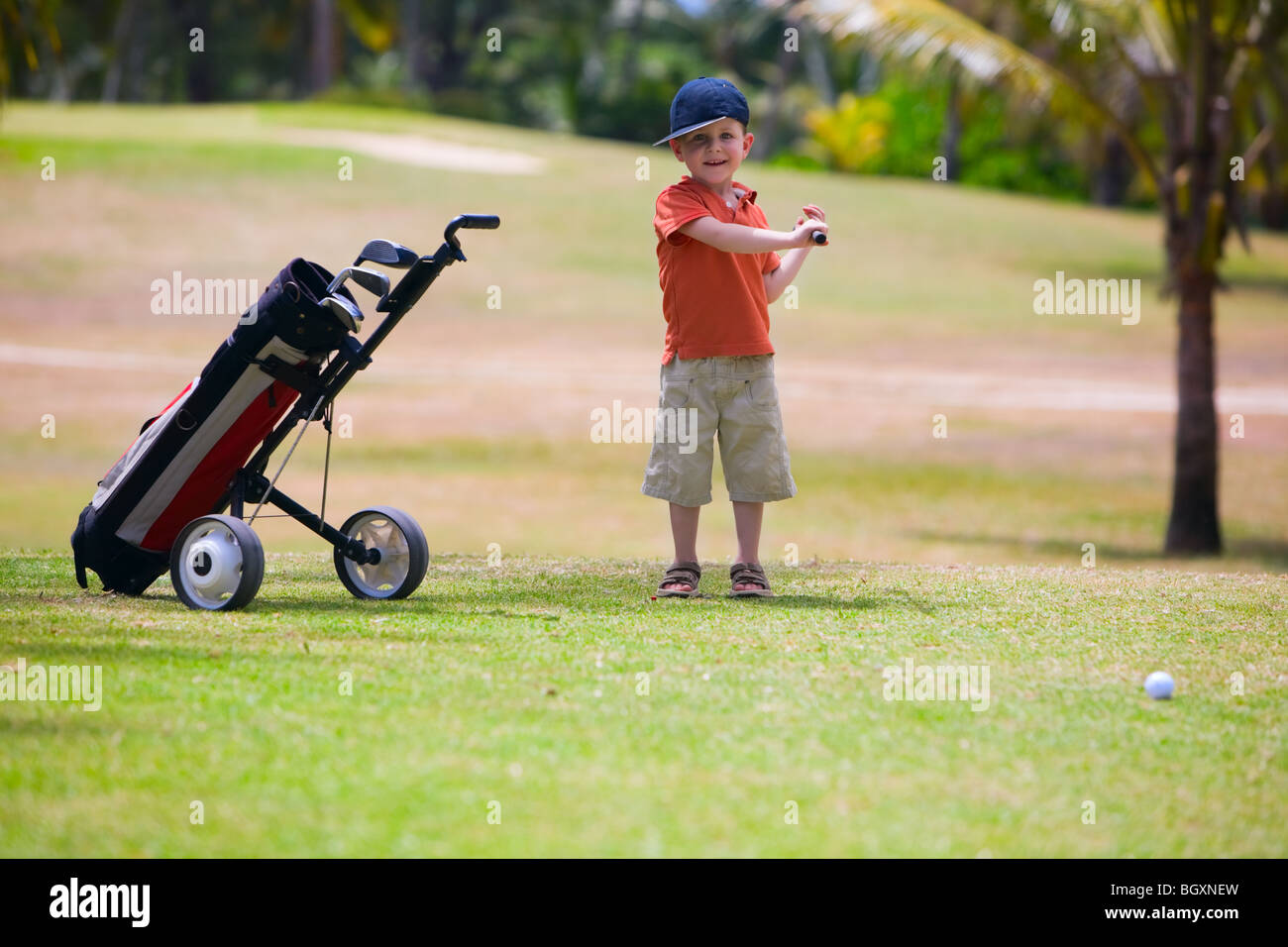 Kid golfer hi-res stock photography and images - Alamy
