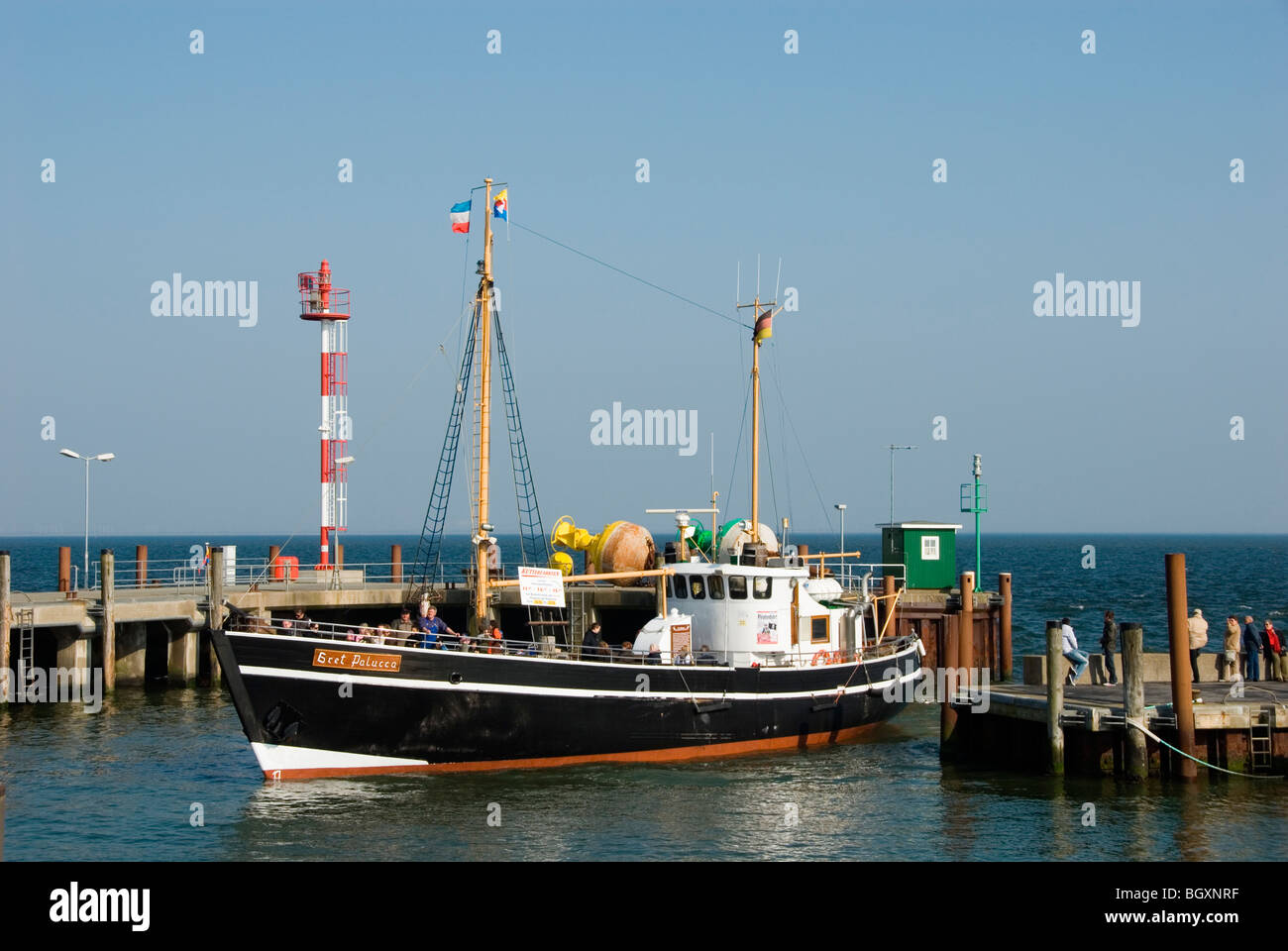 Sailing cutters hi-res stock photography and images - Alamy