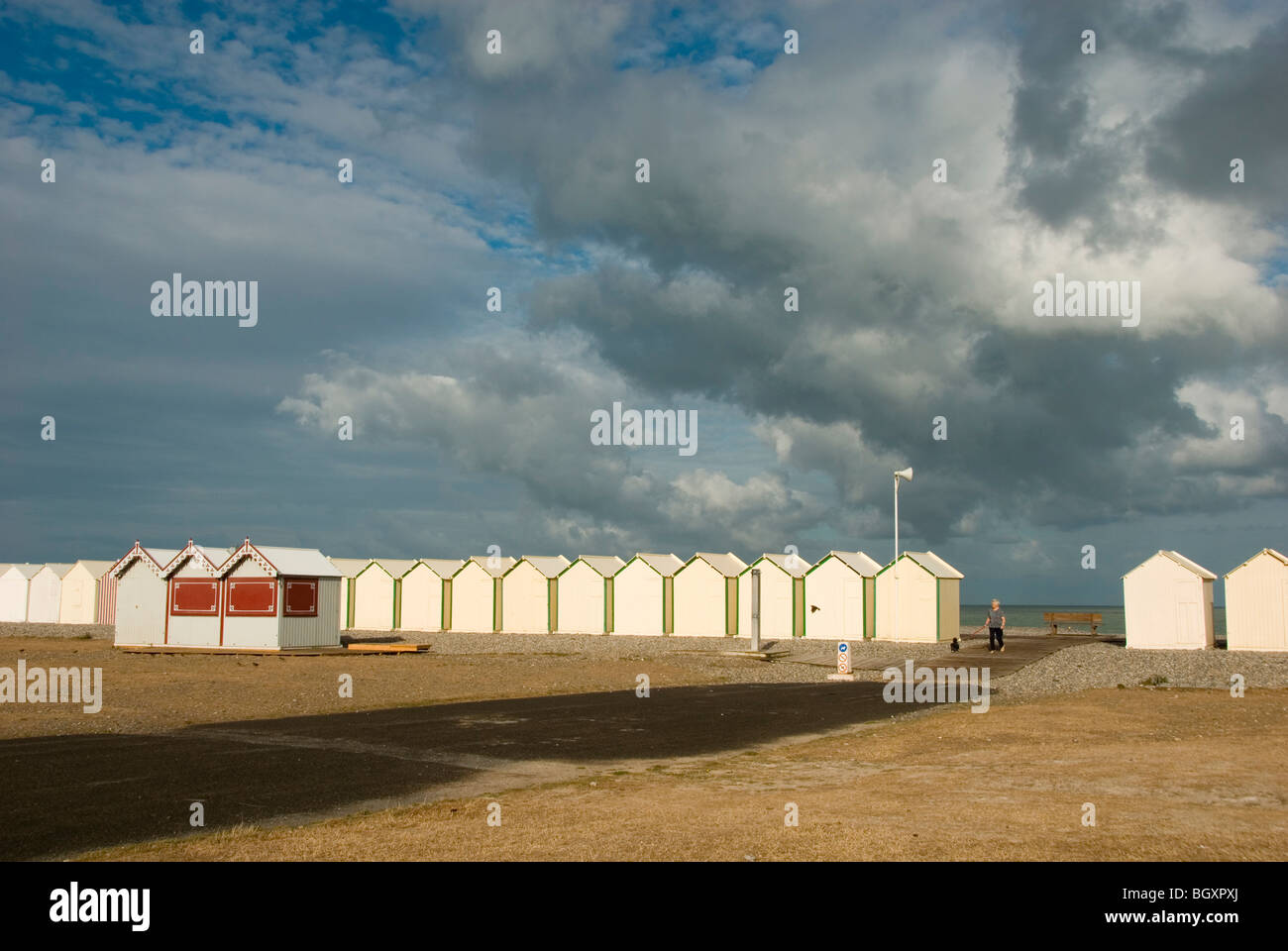 Beach bathing huts hi-res stock photography and images - Alamy