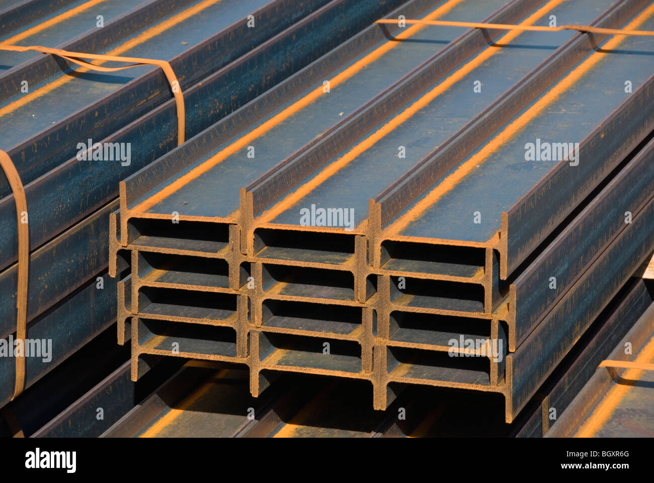 Girder beams hi-res stock photography and images - Alamy