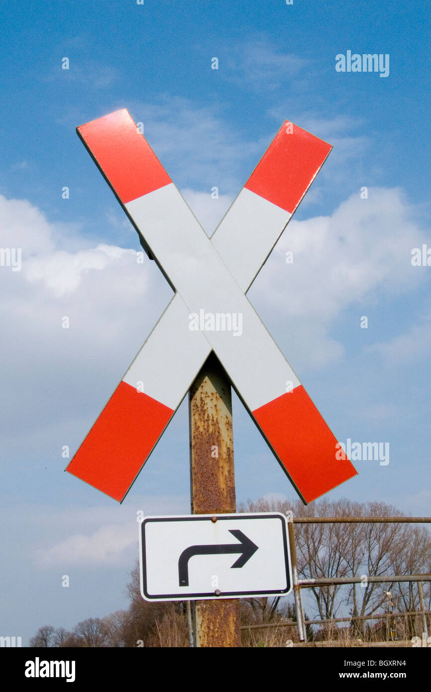 German railroad crossing sign hi-res stock photography and images - Alamy