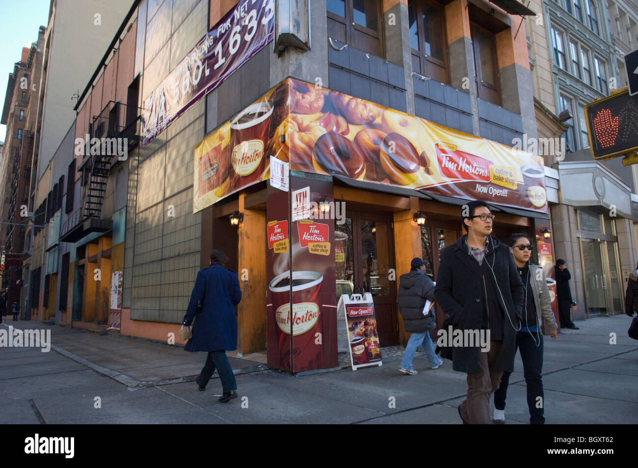 Tim hortons shop sign hi-res stock photography and images - Alamy